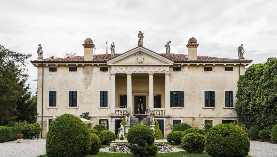 How Much Does It Cost to Build a Mansion in UK? – South West Mag