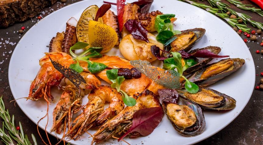Top 10 Exmouth Seafood Restaurant - Best Spots – South West Mag